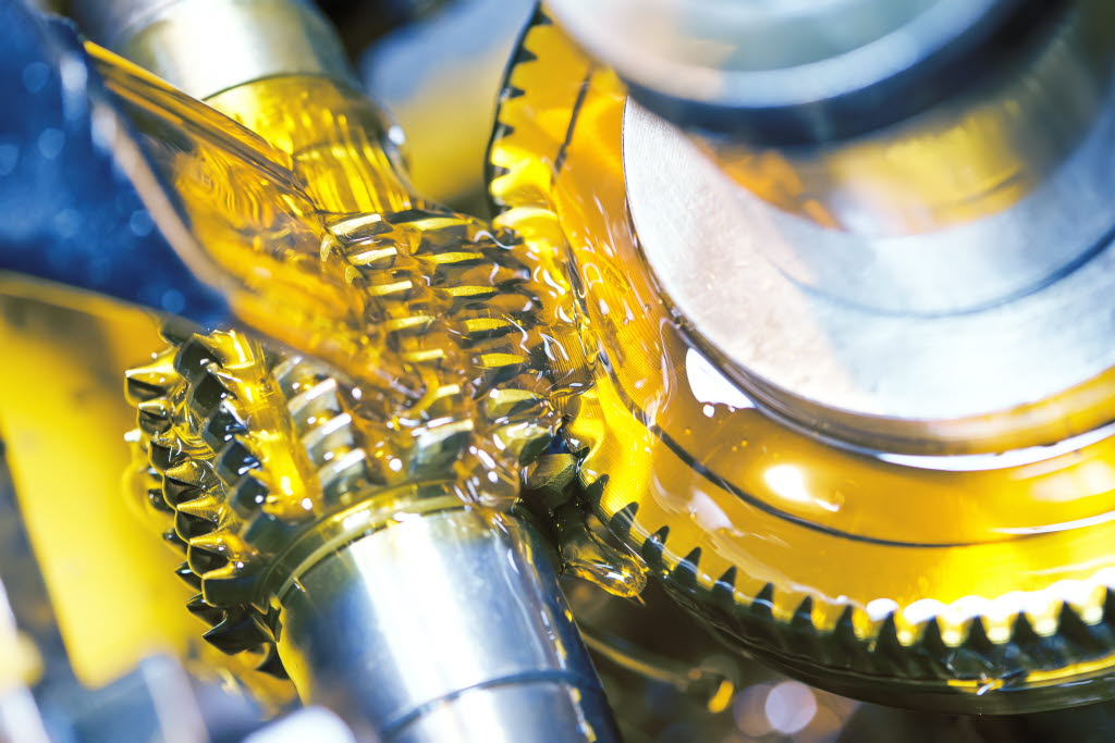 Base oils for industrial lubricants