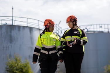 Nynas - specialty oils and bitumen