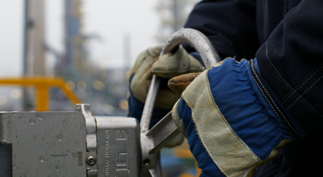 Nynas - specialty oils and bitumen